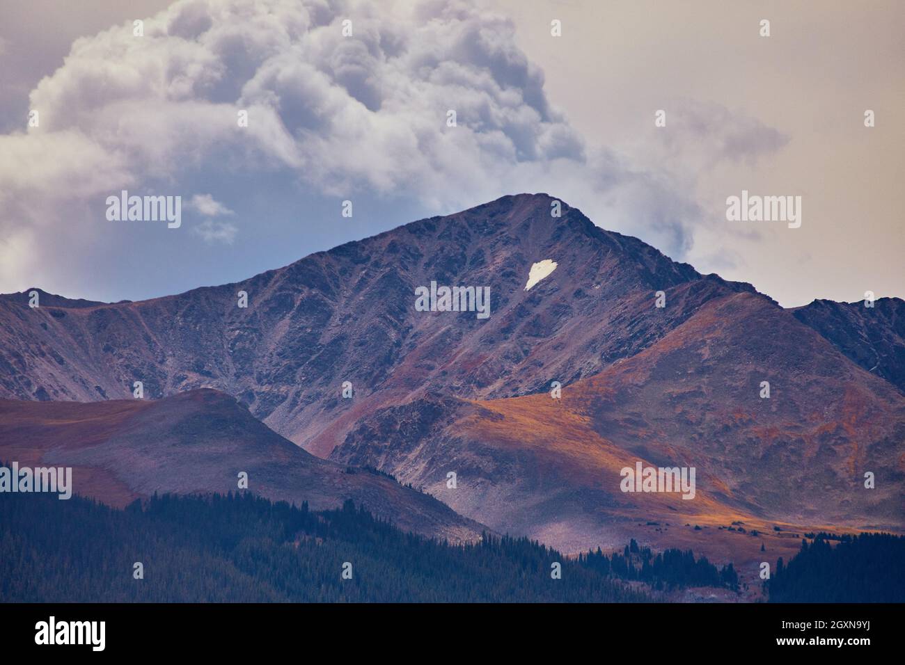 Red and gray clouds hi-res stock photography and images - Alamy