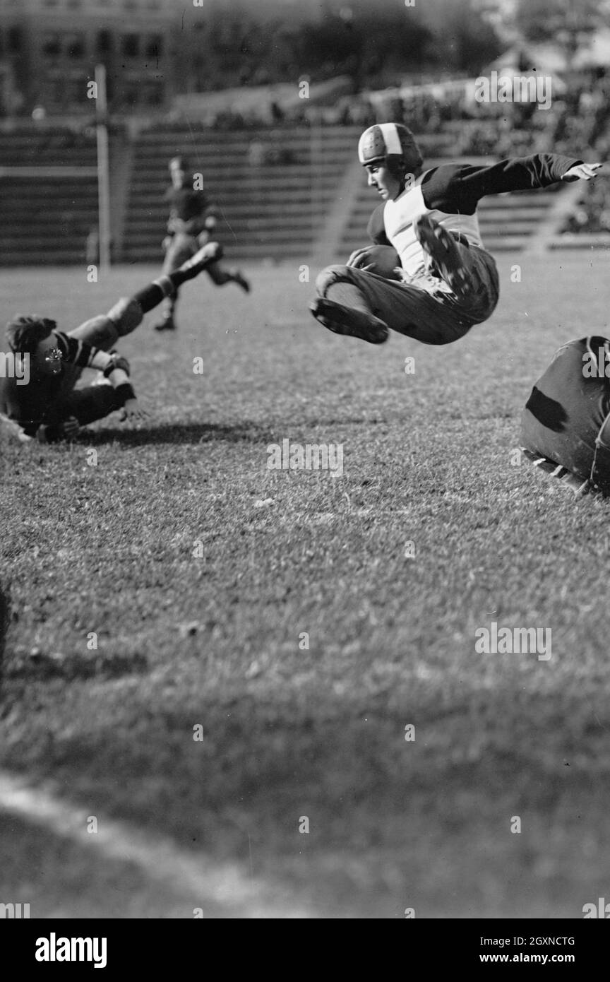 Chinese Dragon and Contingent in 4th of July Parade Stock Photo - Alamy