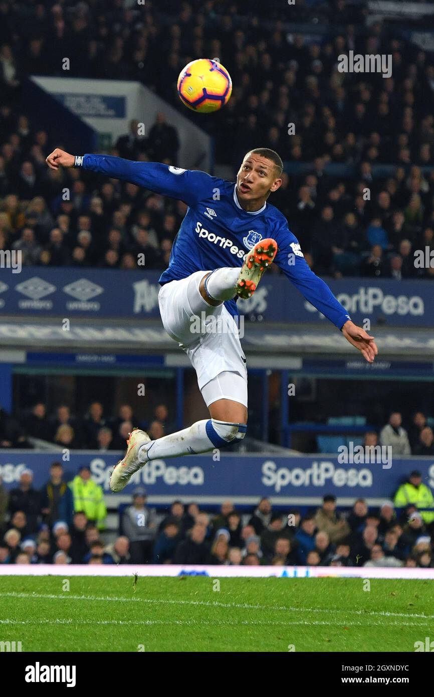 Football richarlison hi-res stock photography and images - Alamy