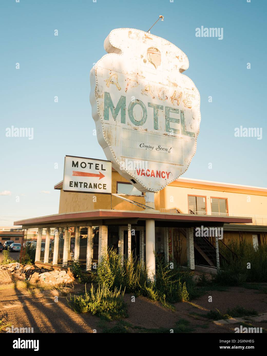 Vintage Apache Motel sign, on Route 66 in Tucumcari, New Mexico Stock ...