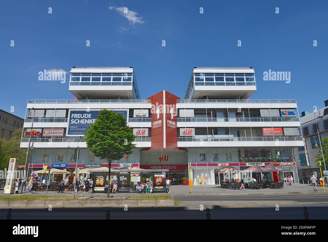 Shopping mall forum steglitz hi-res stock photography and images - Alamy