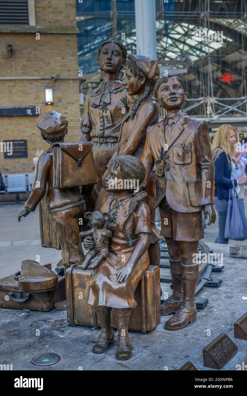 Child transport memorial sculpture hi-res stock photography and images ...