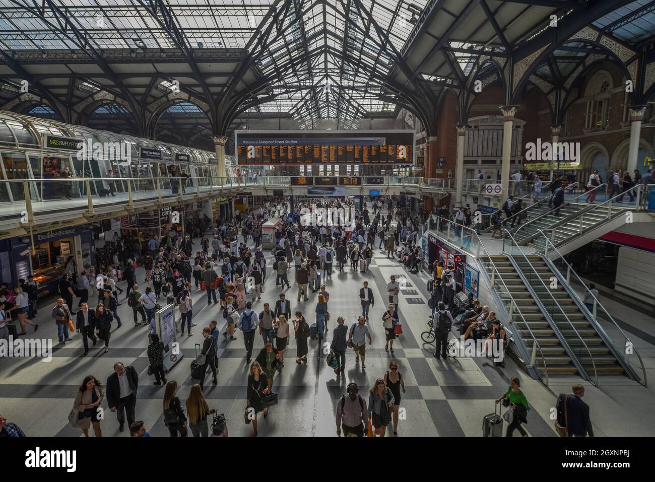 Main Hall, Liverpool Street Station, London, England, United Kingdom ...