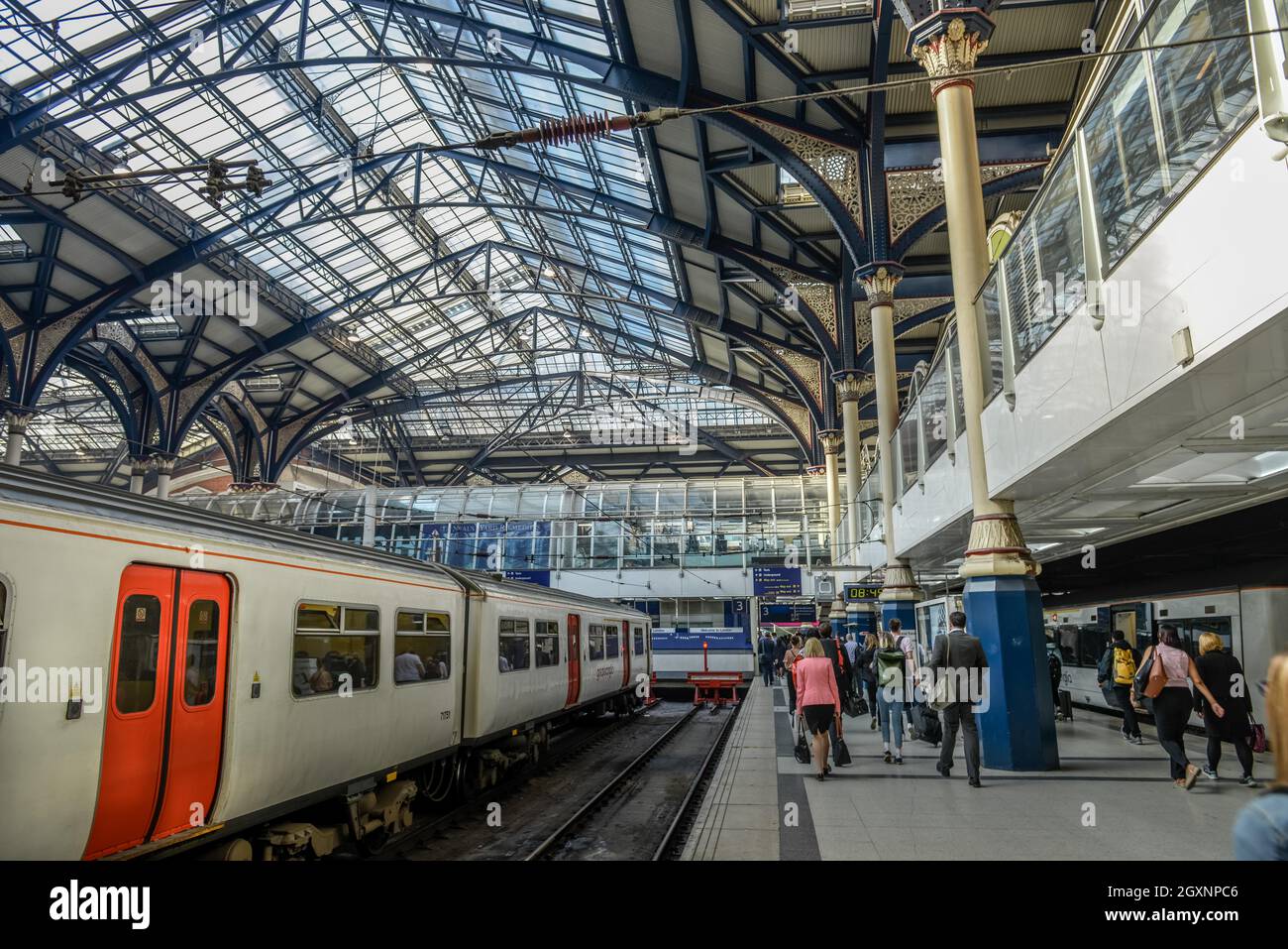 Platform, Liverpool Street Station, London, England, United Kingdom ...