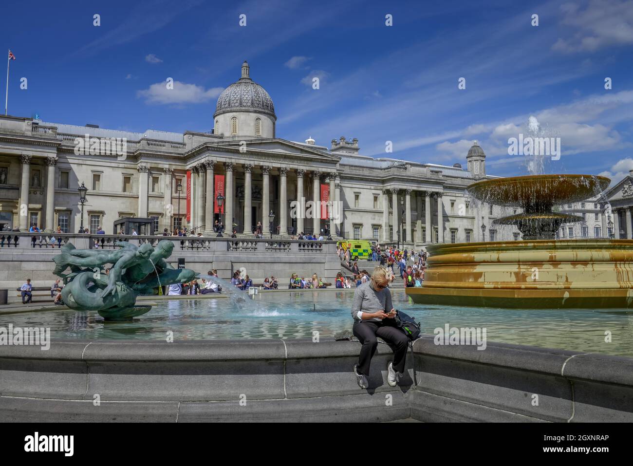 Trafalgar square overview hi-res stock photography and images - Alamy
