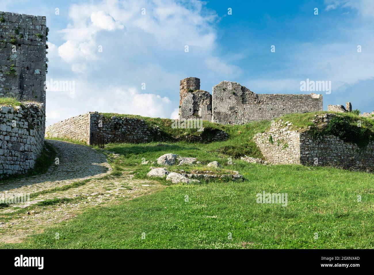 Rozafa Castle, courtyard, Shkodra, Albania Stock Photo - Alamy