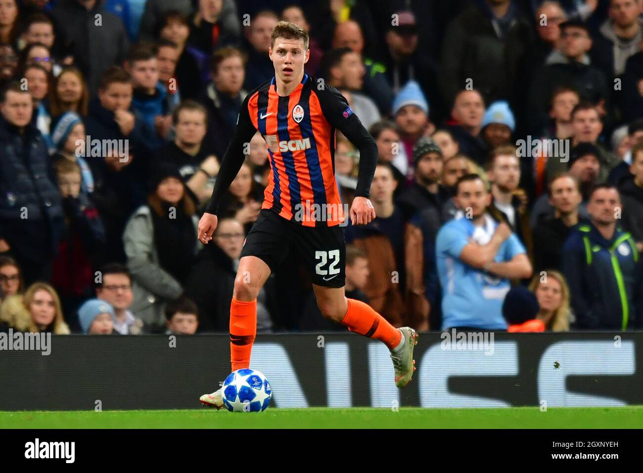 Shakhtar Donetsk’s Mykola Matvienko Stock Photo - Alamy