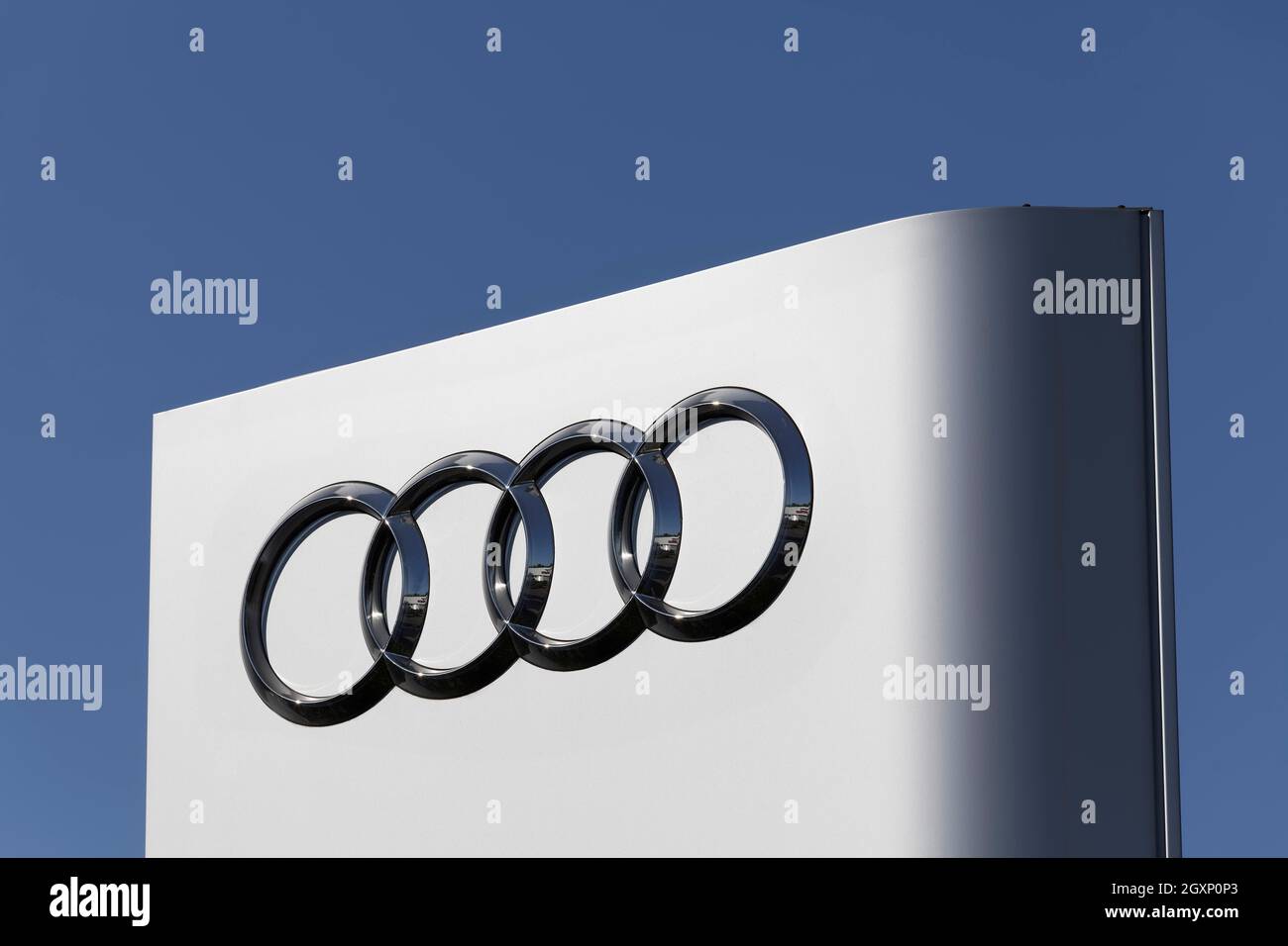 Logo of Audi AG on a pillar, four rings, figurative mark, Germany Stock ...