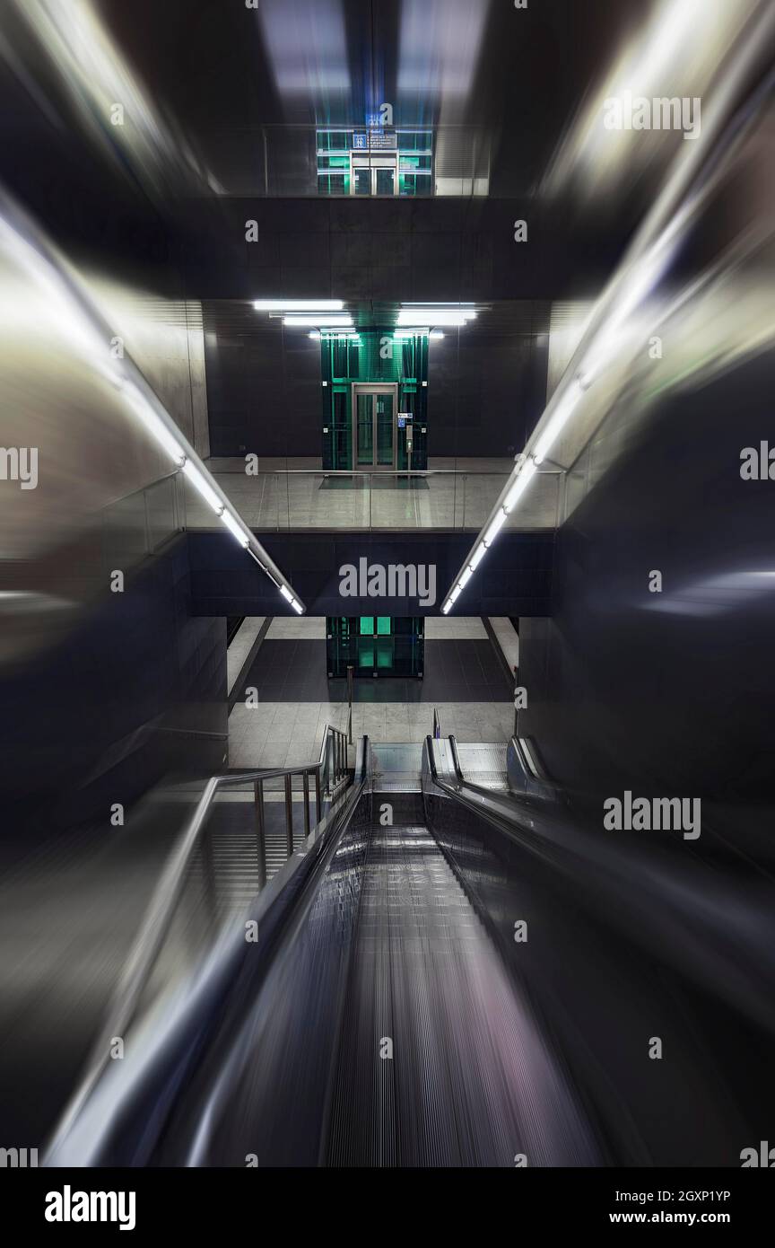 Escalator and lift hi-res stock photography and images - Alamy
