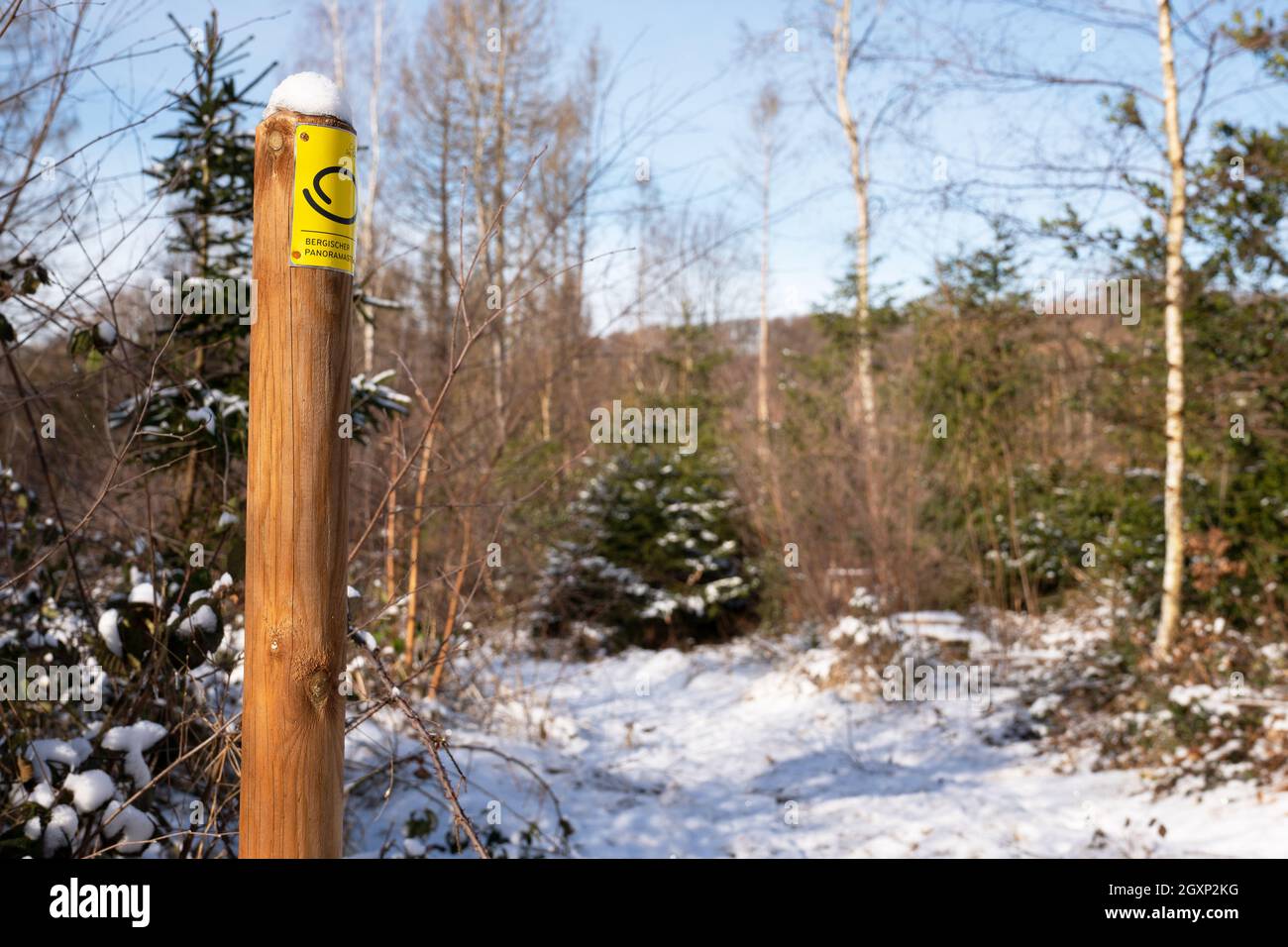 LINDLAR, GERMANY - FEBRUARY 14, 2021: Long distance hiking trail ...