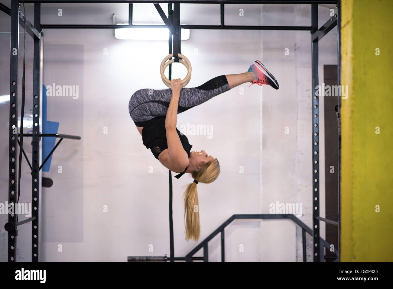 Gymnast rings muscles hi-res stock photography and images - Alamy