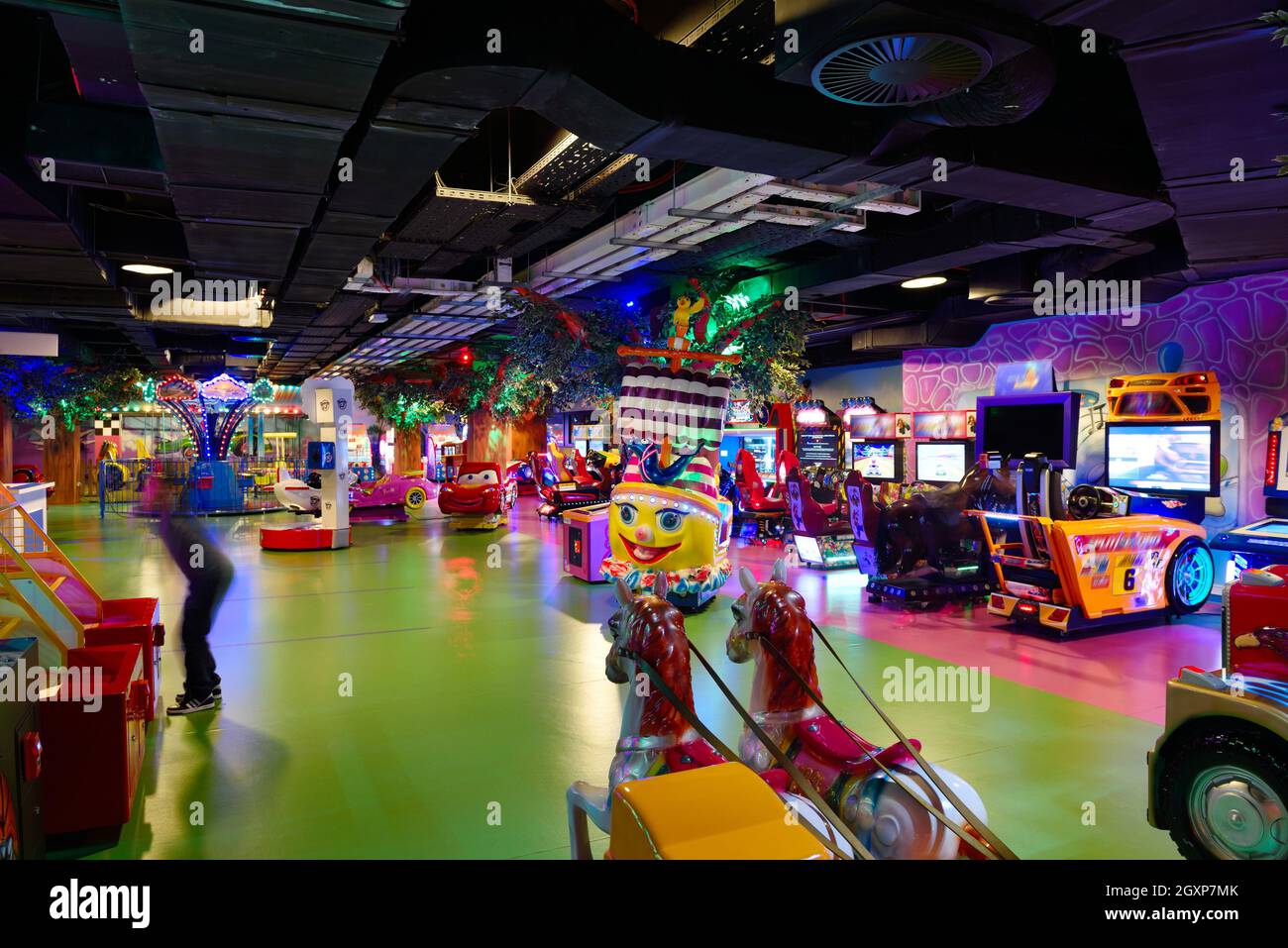 Mall playground hi-res stock photography and images - Alamy