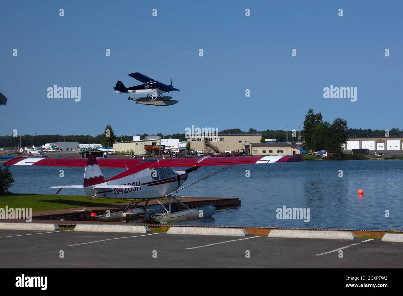 Floatplane close to landing in the Lake Hood Airport, the busiest for ...