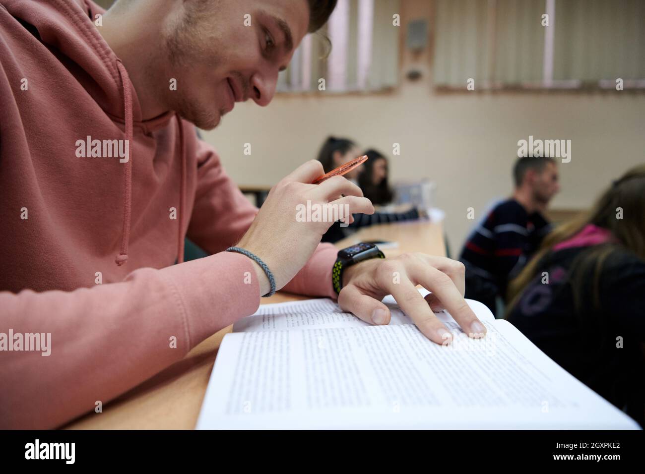 Tracking class hi-res stock photography and images - Alamy