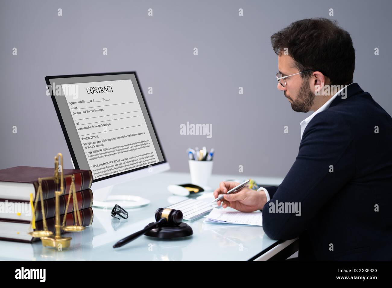 Online Law And Legal Tech. Lawyer Using Technology Stock Photo - Alamy