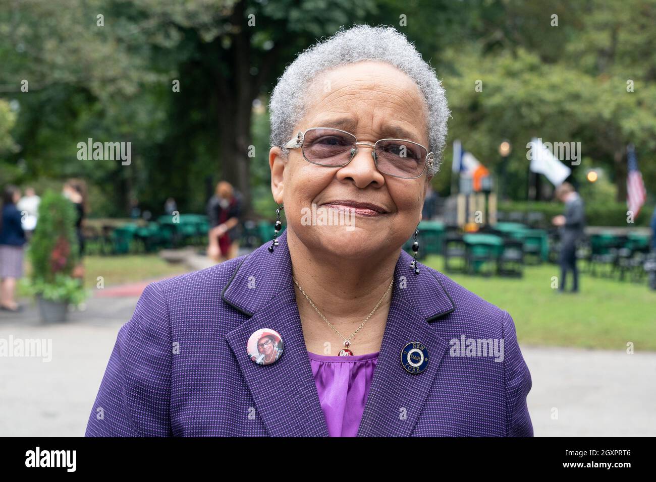 Vice-Regent of Manhattan Chapter of National Society of the Daughters ...