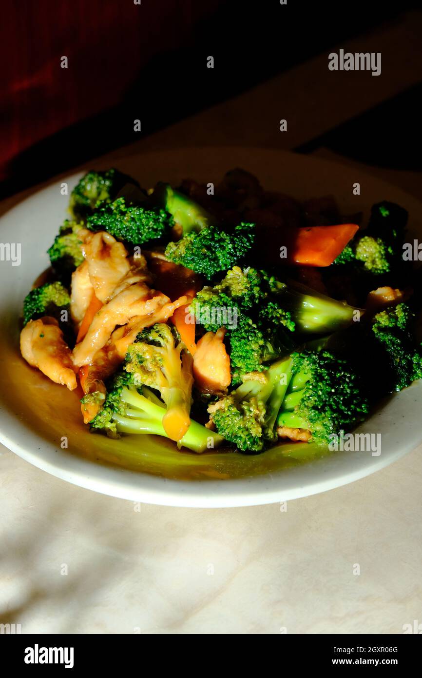 Chinese food chicken and broccoli take out Stock Photo - Alamy