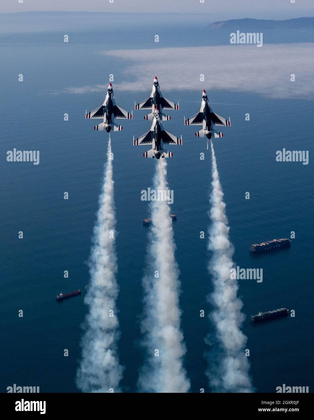 The U.S. Air Force Air Demonstration Squadron "Thunderbirds" perform ...
