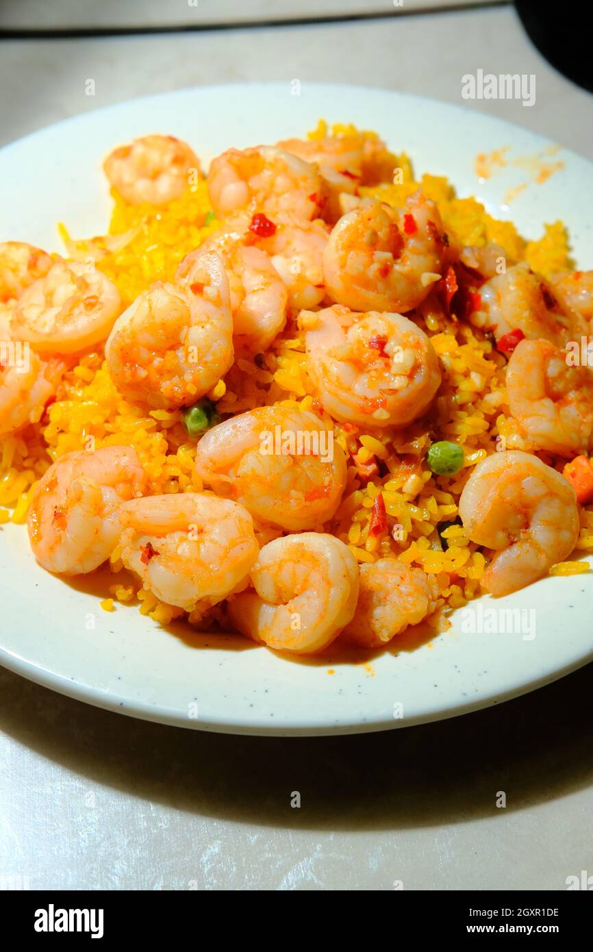 Szechuan prawns hi-res stock photography and images - Alamy