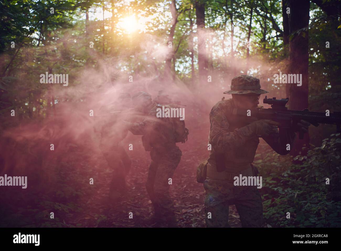 Modern warfare Soldiers Squad Running as Team in Battle Formation Stock ...