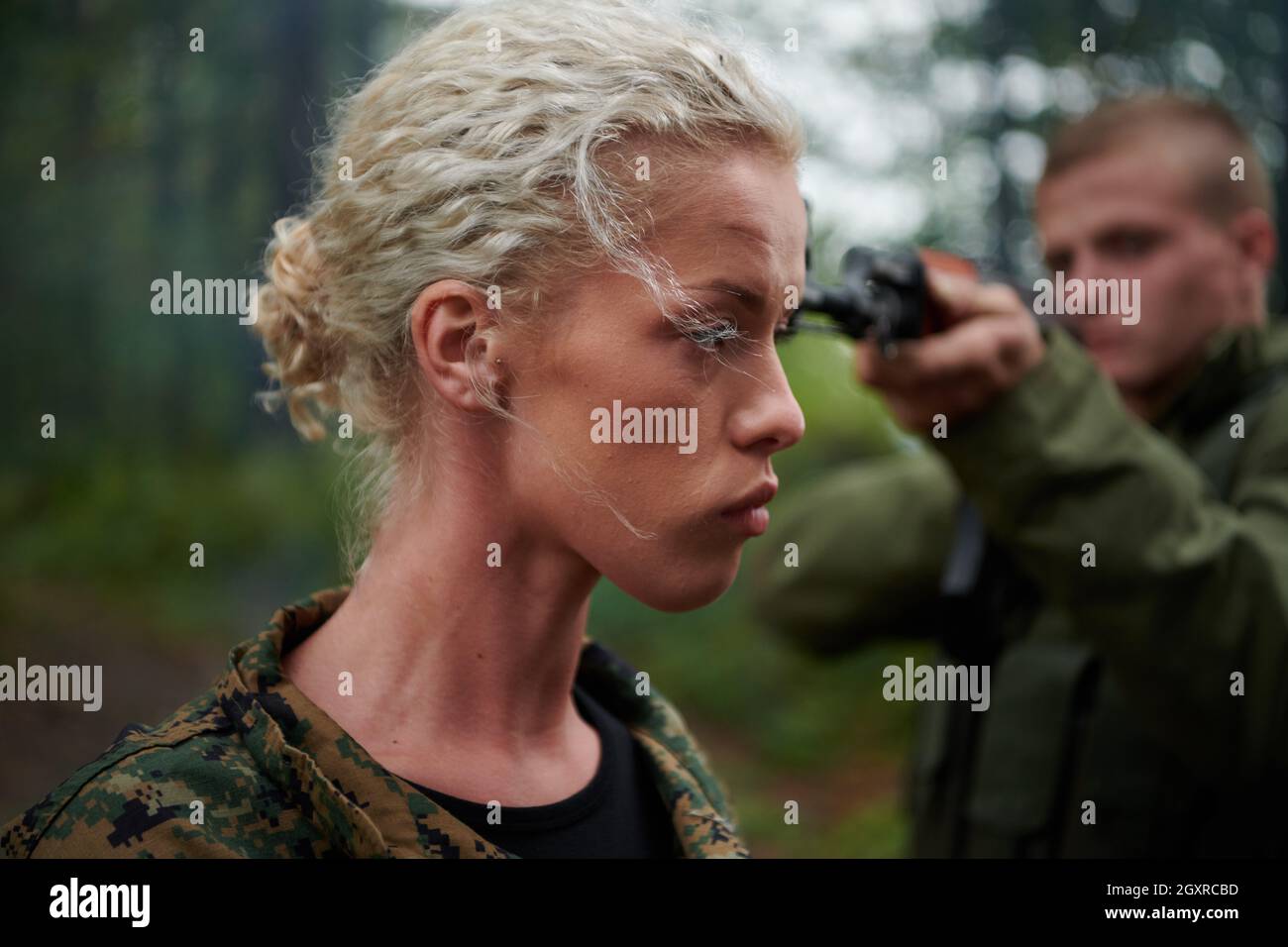 terrorists was capture alive woman soldier and interrogation her on ...