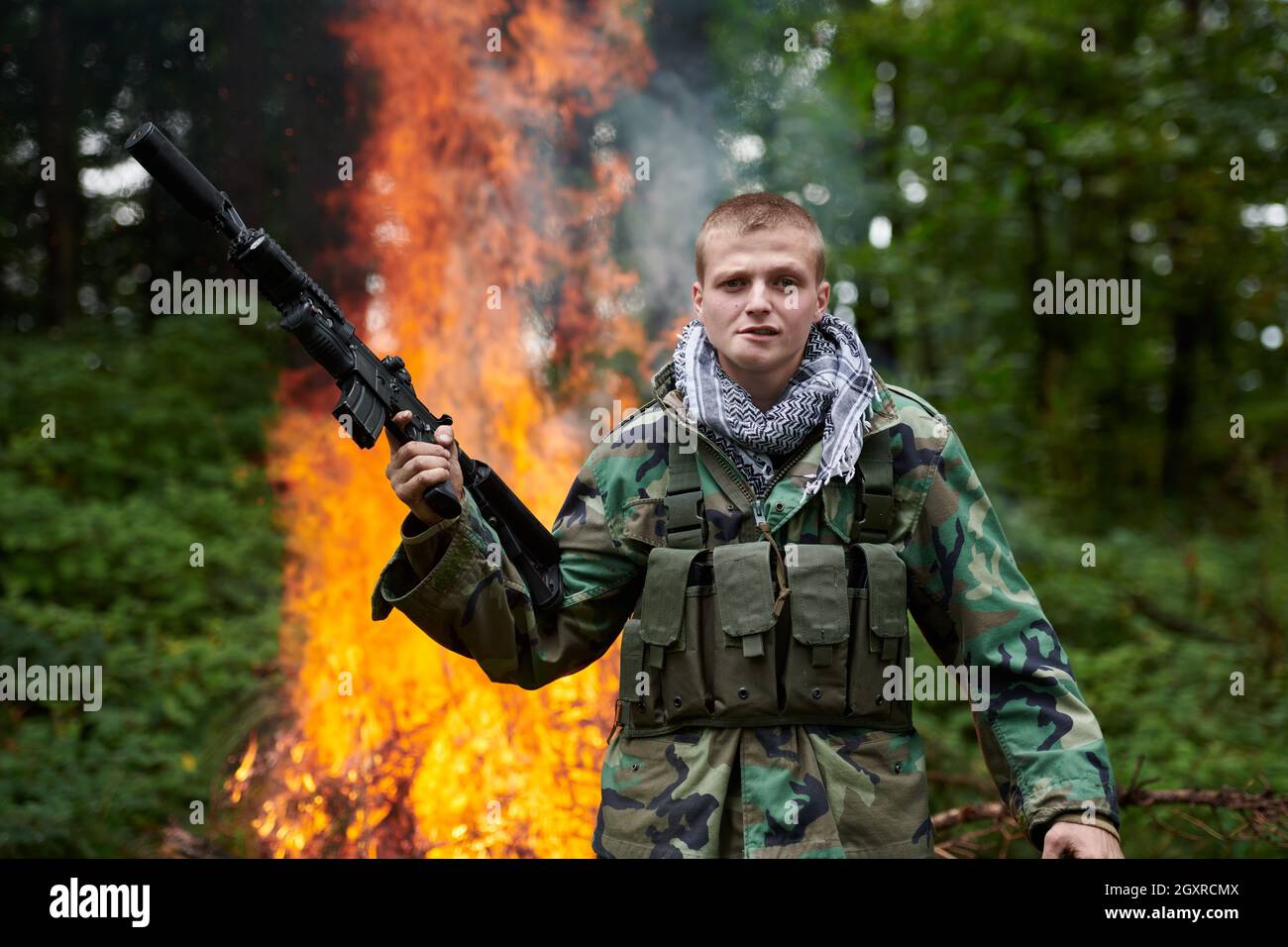 Islamic militant angry hi-res stock photography and images - Alamy
