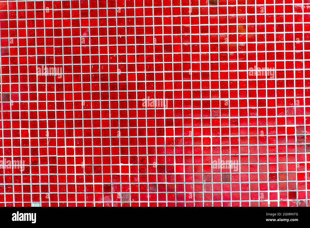 small red tiles background mosaic Stock Photo - Alamy