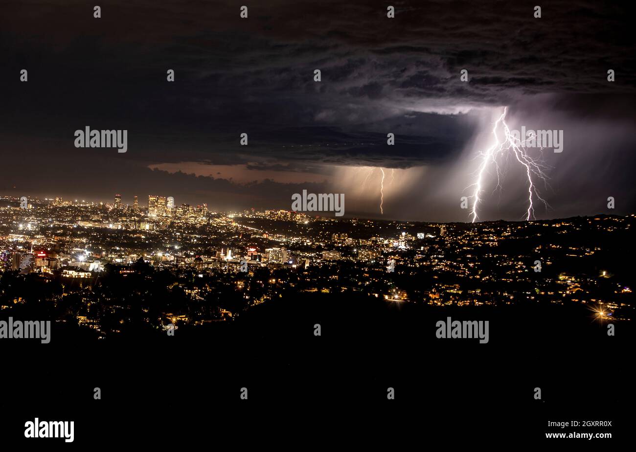 Los Angeles, California, USA. 4th Oct, 2021. The view from Griffith ...