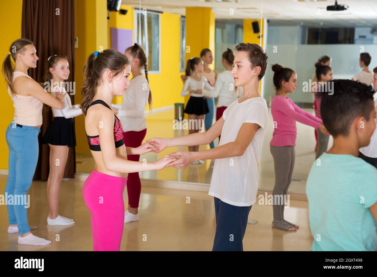 Children jive dance class hi-res stock photography and images - Alamy