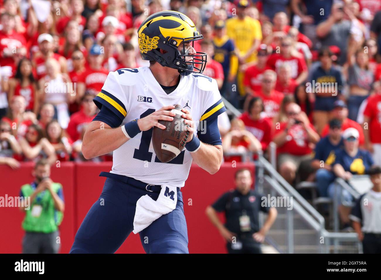 Madison, WI, USA. 02nd Oct, 2021. Michigan Wolverines quarterback Cade McNamara (12) drops back ...