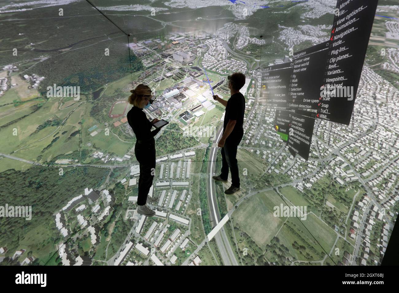 Cave automatic virtual environment hi-res stock photography and images ...