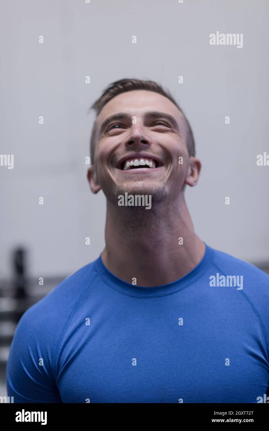 View fit male model muscles hi-res stock photography and images - Alamy