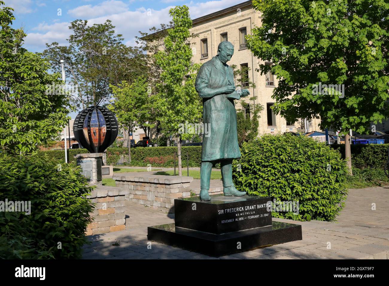 Eternal flame of hope statue hi-res stock photography and images - Alamy