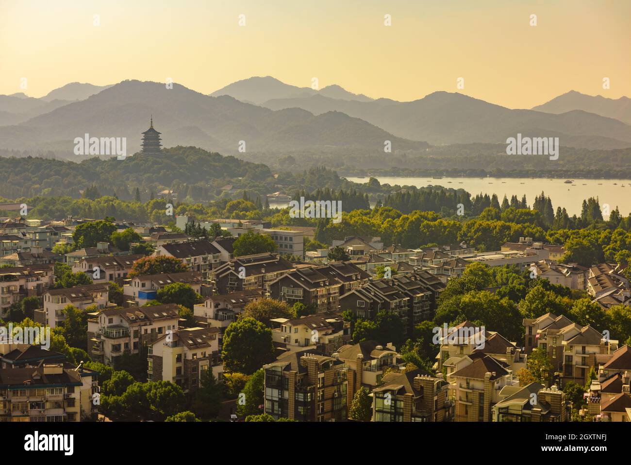 View of Hangzhou city with Leifeng Pagoda and West Lake in background ...