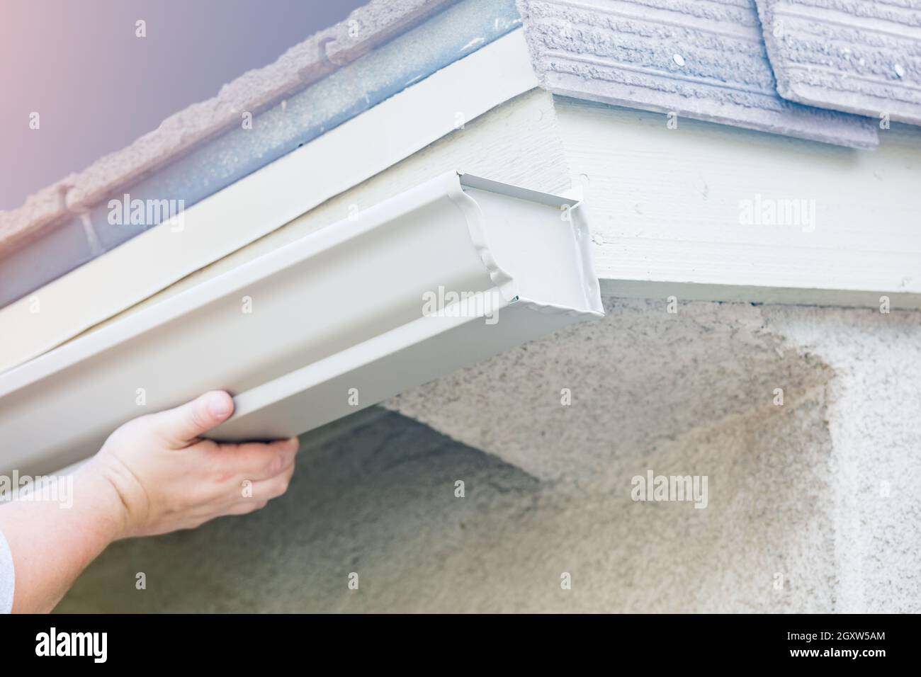 Fascia installation hi-res stock photography and images - Alamy