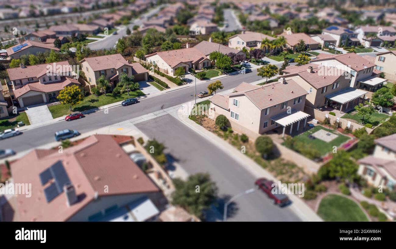 Housing neigborhood hi-res stock photography and images - Alamy