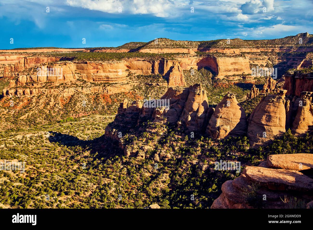 Red rock mountains in desert valley Stock Photo - Alamy