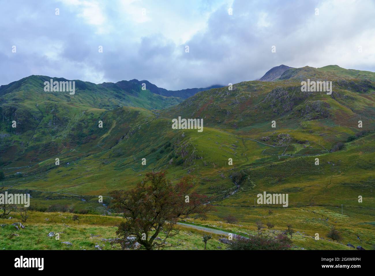 Snowdon mountain range hi-res stock photography and images - Alamy