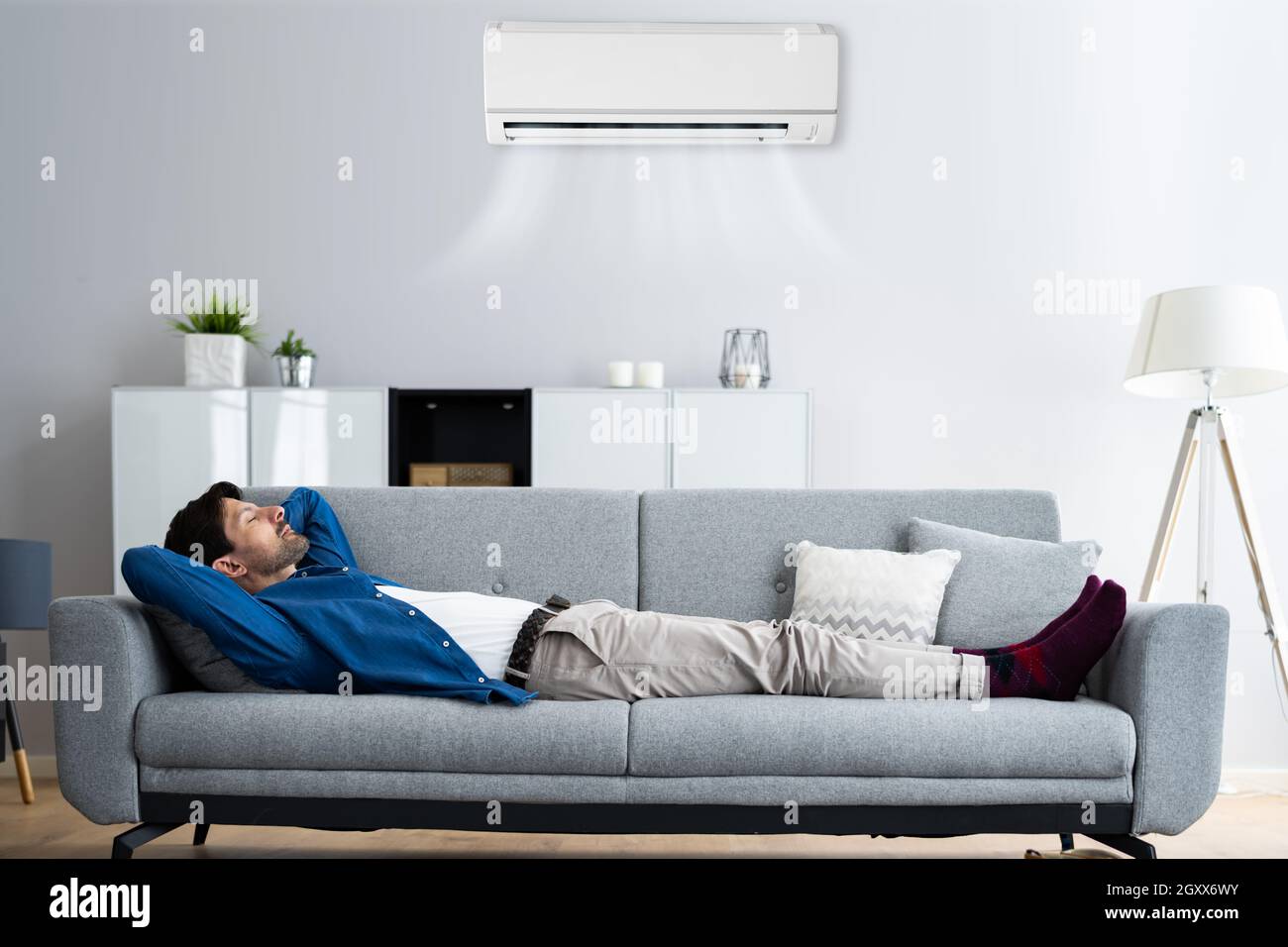 Cool older man modern home hi-res stock photography and images - Alamy