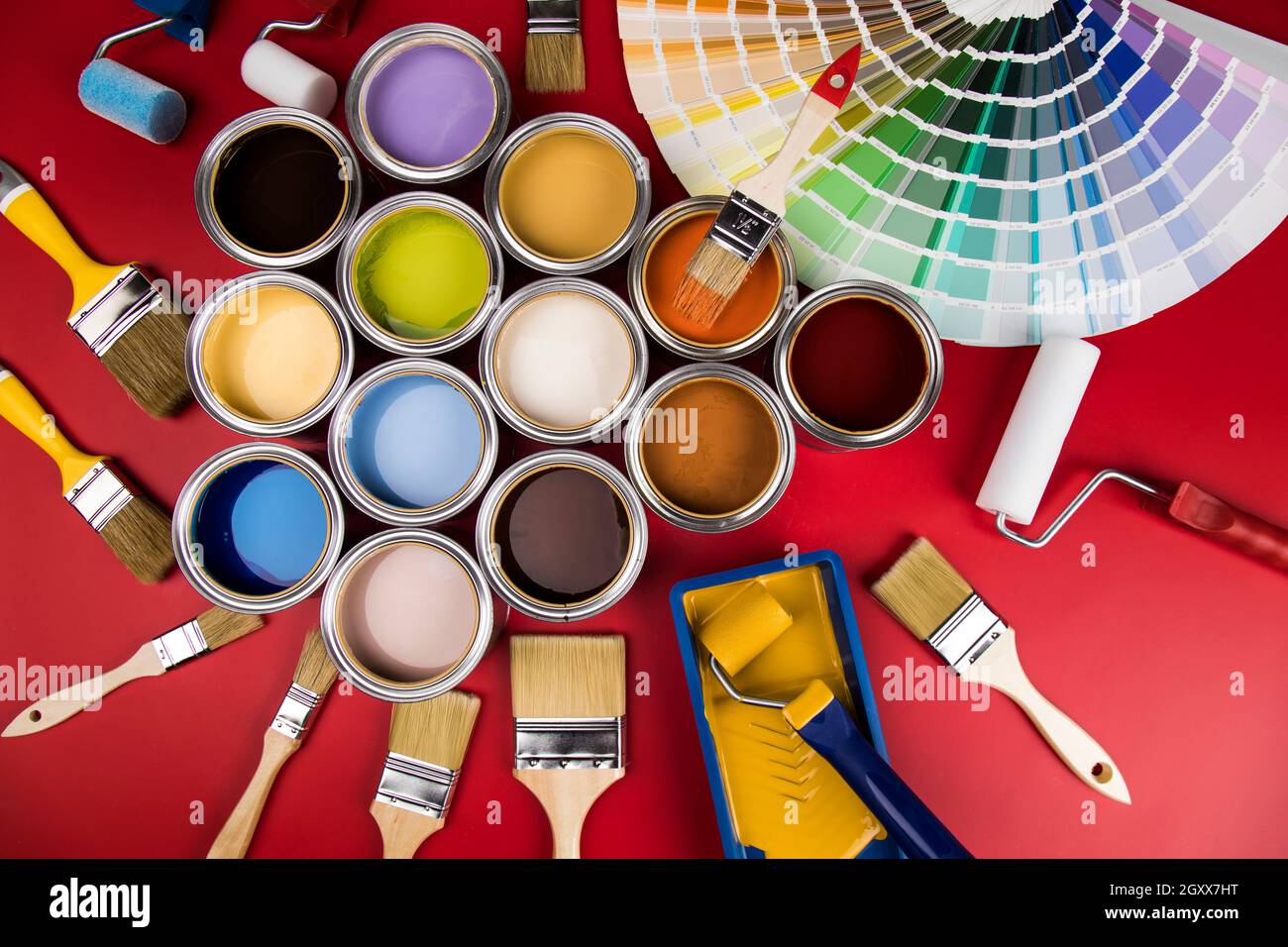 Red paint can roller hi-res stock photography and images - Alamy
