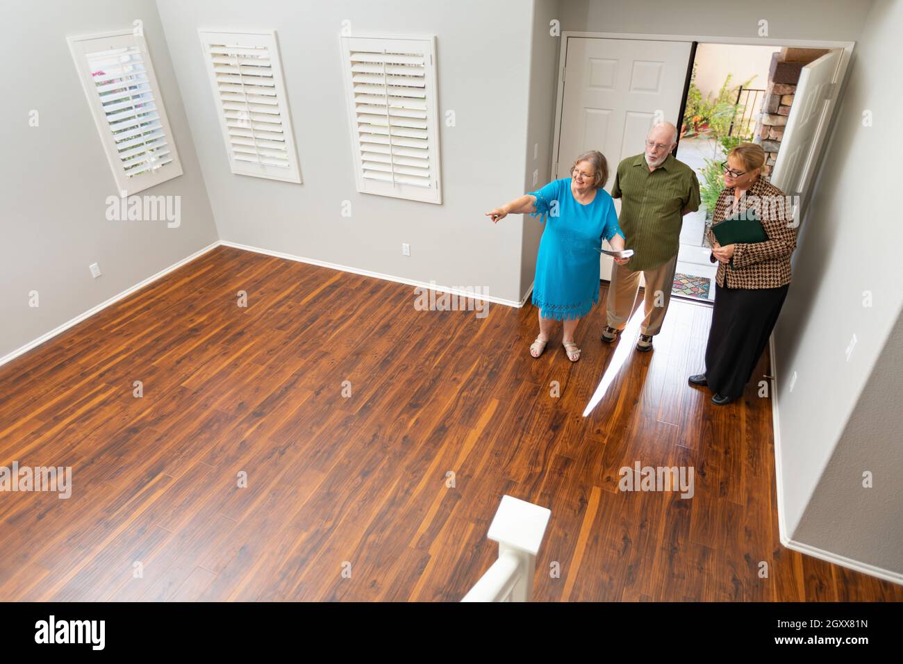 Elderly estate agent hi-res stock photography and images - Alamy
