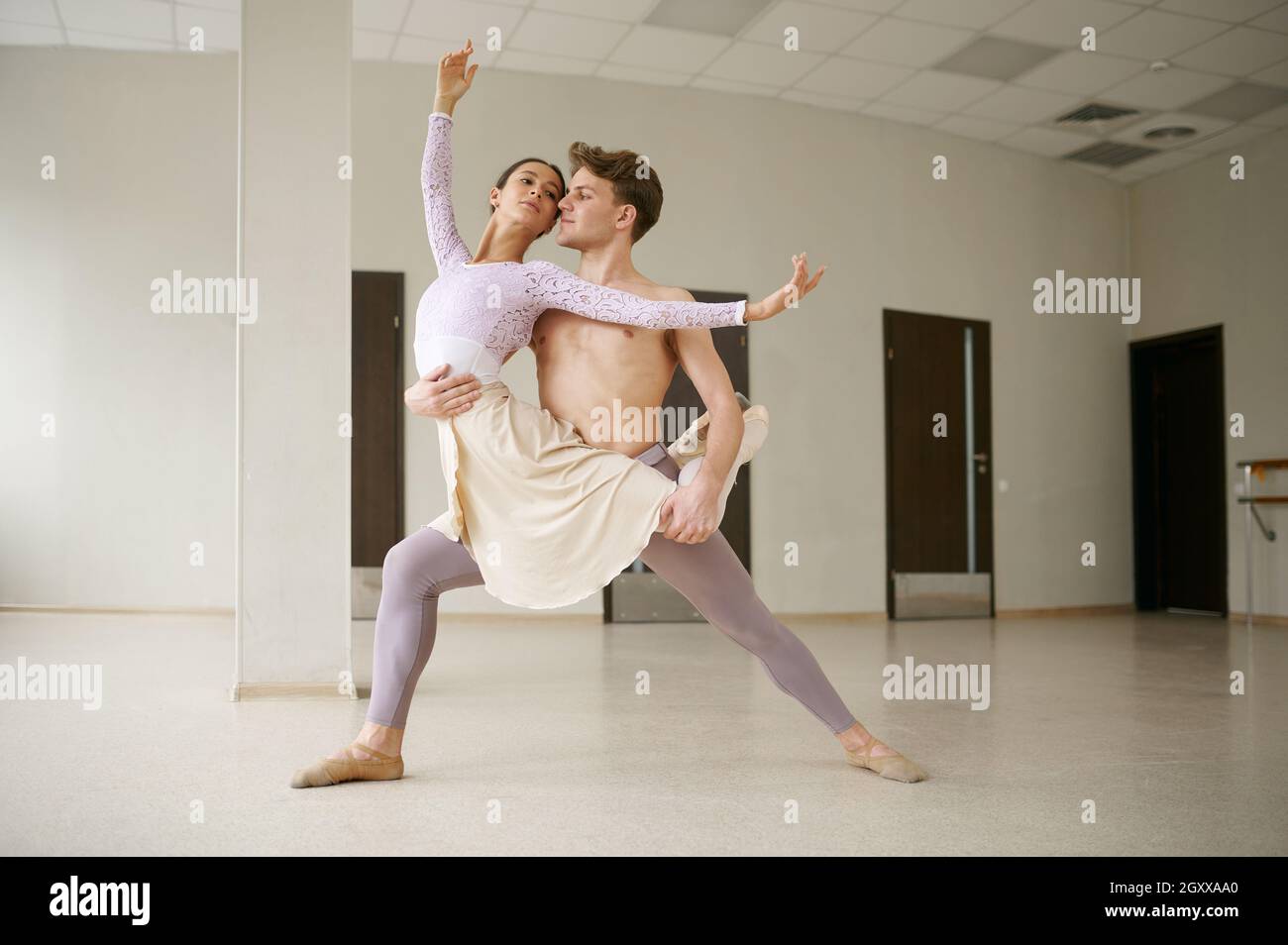 Male dancers ballet barre hi-res stock photography and images - Alamy