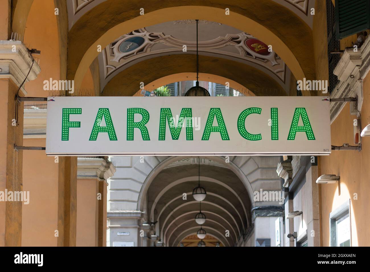 Horizontal sign hi-res stock photography and images - Alamy