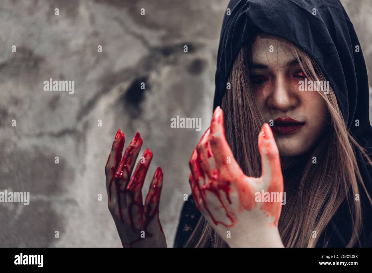 Girl stabbed to death hi-res stock photography and images - Alamy