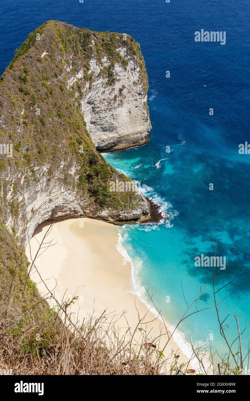 famous Manta Bay or Kelingking Beach before the construction of the ...
