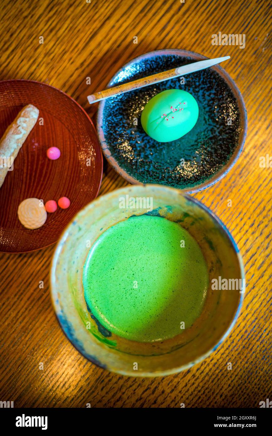 Traditional Kyoto style green tea in a japanese tea house Stock Photo ...