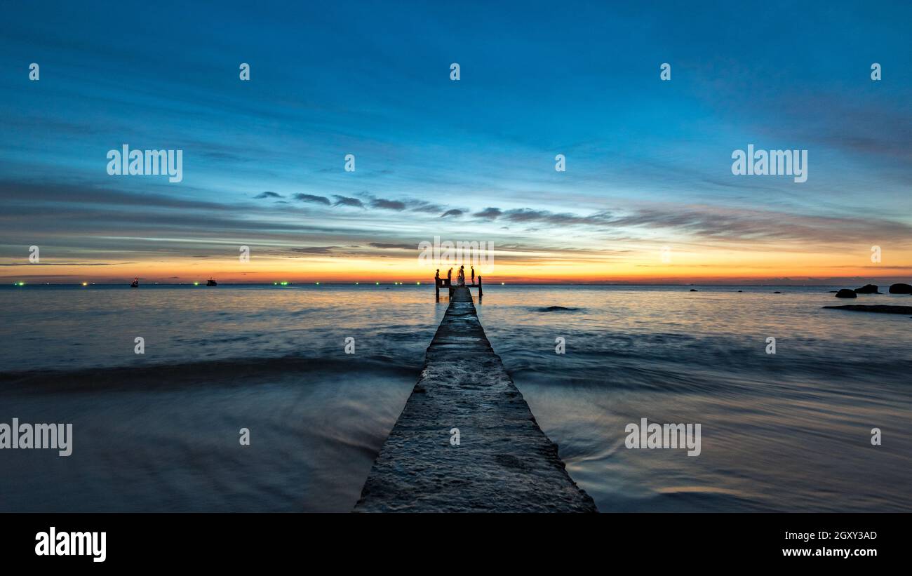 Phu bridge in sunset hi-res stock photography and images - Alamy