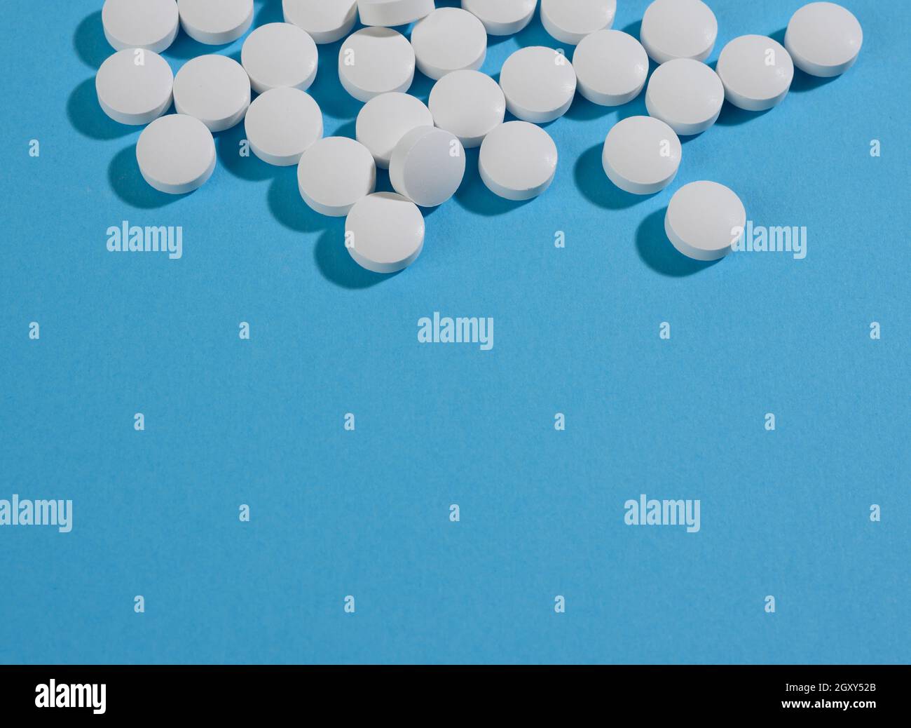 Round pill hi-res stock photography and images - Alamy