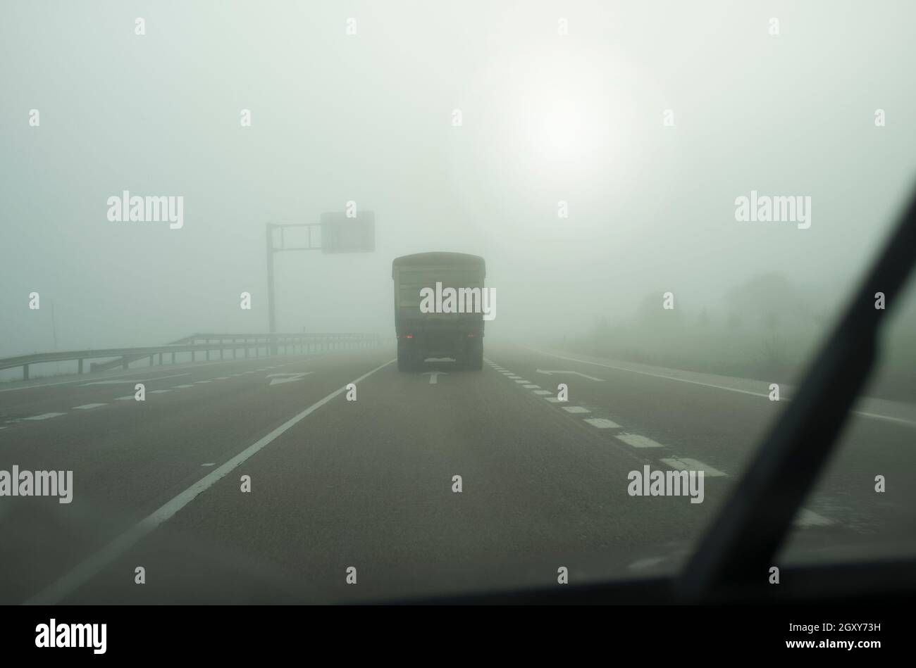 Fog driving sun car hi-res stock photography and images - Alamy