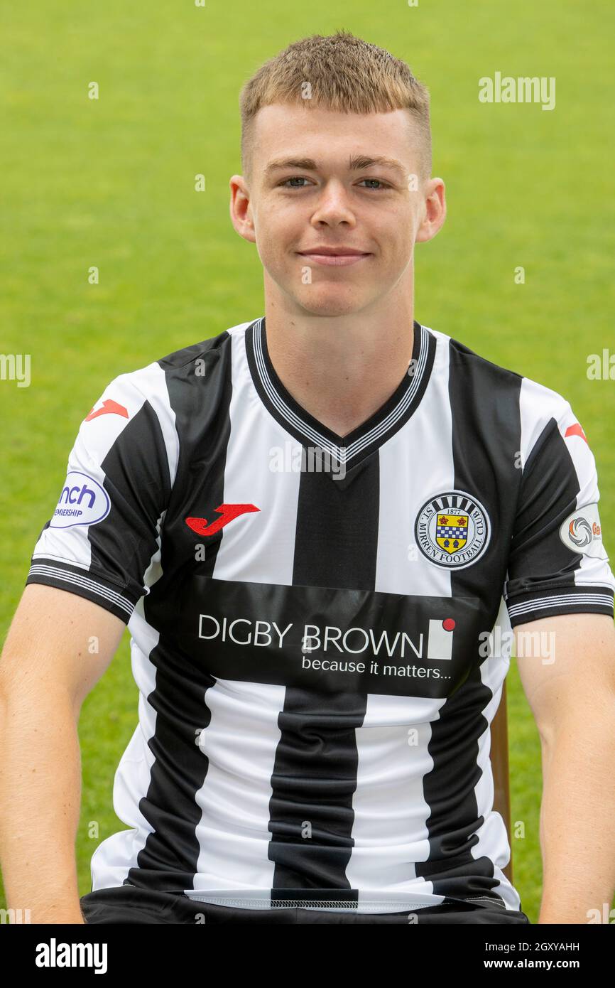 St Mirren's Jay Henderson Stock Photo - Alamy